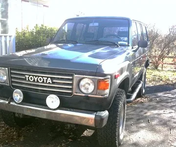 Gray FJ60 Front View | IH8MUD Forum